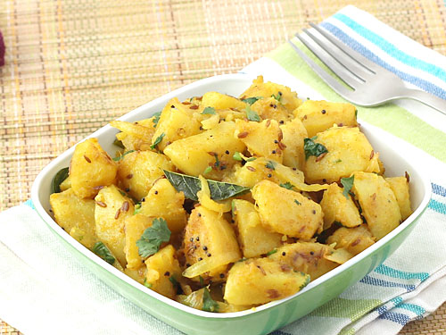 Dry Potato Bhaji Recipe - Dry Textured Mild Spicy and Mild Tangy Potato ...