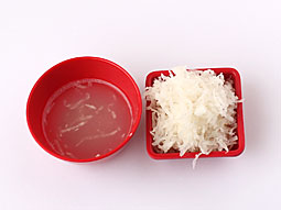 Stuffed Mooli Paratha Recipe - Hot and Spicy Punjabi Mooli ka Paratha