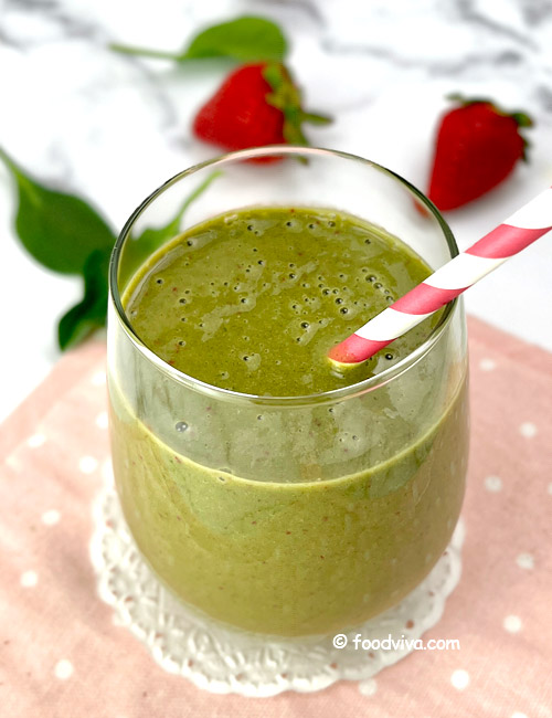 Strawberry Spinach Smoothie - with Greek Yogurt and Orange Juice